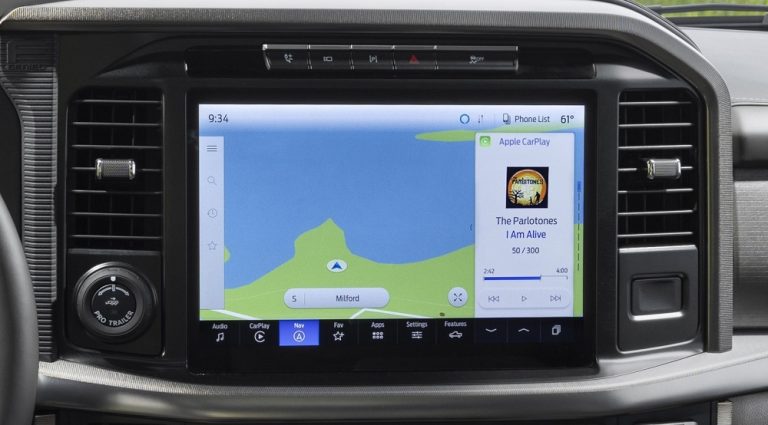 How To Clean Car Infotainment Screen: A Step-by-Step Guide | Car Bibles